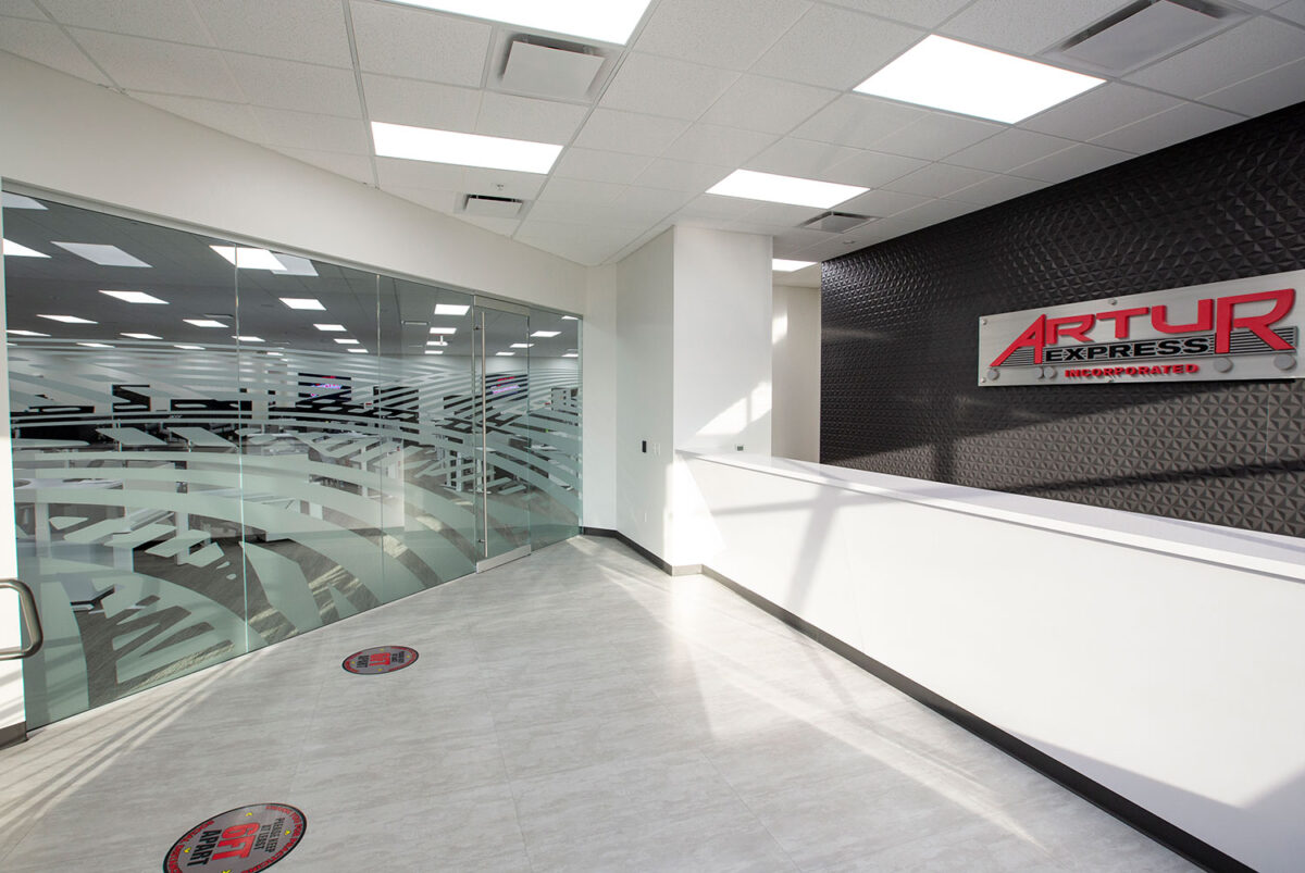 About | Artur Express