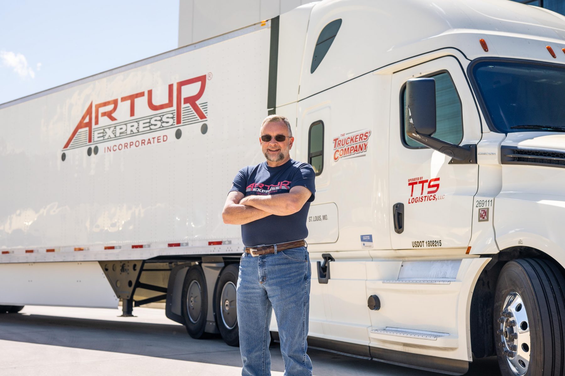 TAB Announces Promotion of Two Top-Performing Employees | Artur Express